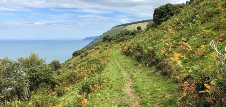 Barna Barrow to Lynmouth Lighthouse Walk – Scenic Exmoor Coastal Trail